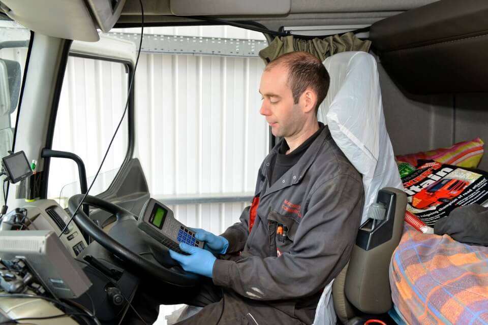 Tacho Repair Calibrations Retrofit - Manchetts